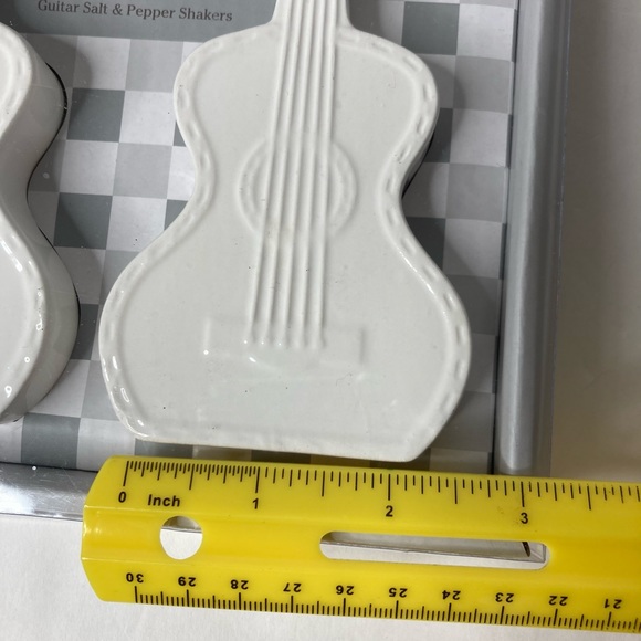 Dolly Parton | Kitchen | Dolly Parton Ceramic Guitar Salt And Pepper ...